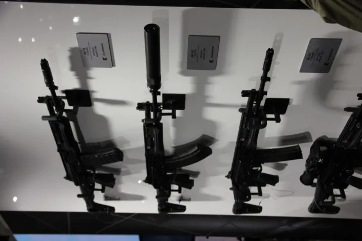 Rosoboronexport to discuss production and sale of AK-203 assault rifles ...