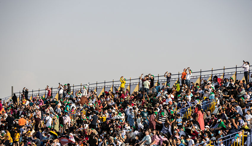 Dubai Airshow welcomes public to watch spectacular daily flying display ...