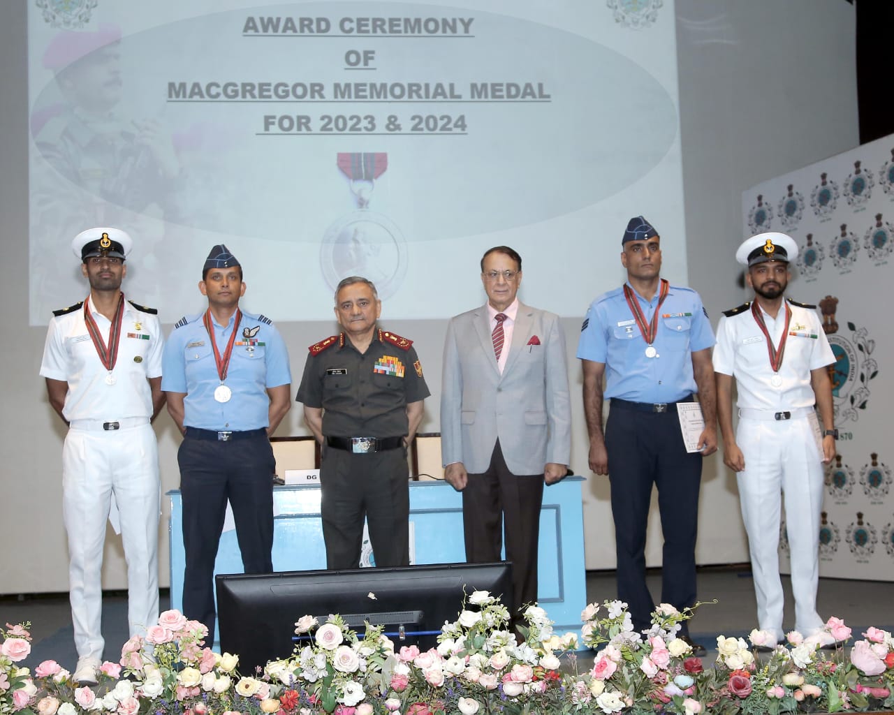 CDS confers MacGregor Memorial Medal Award to Armed Forces personnel ...