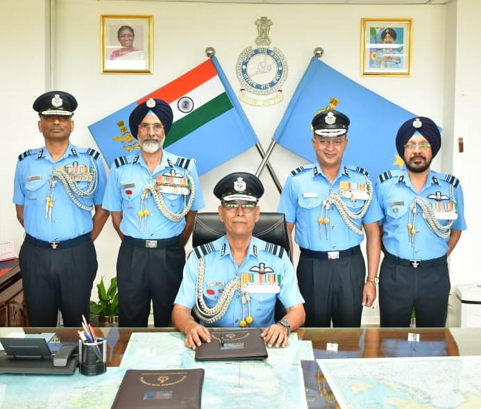 Air Marshal Jasvir Singh Mann takes over as Chief of Southern Air ...